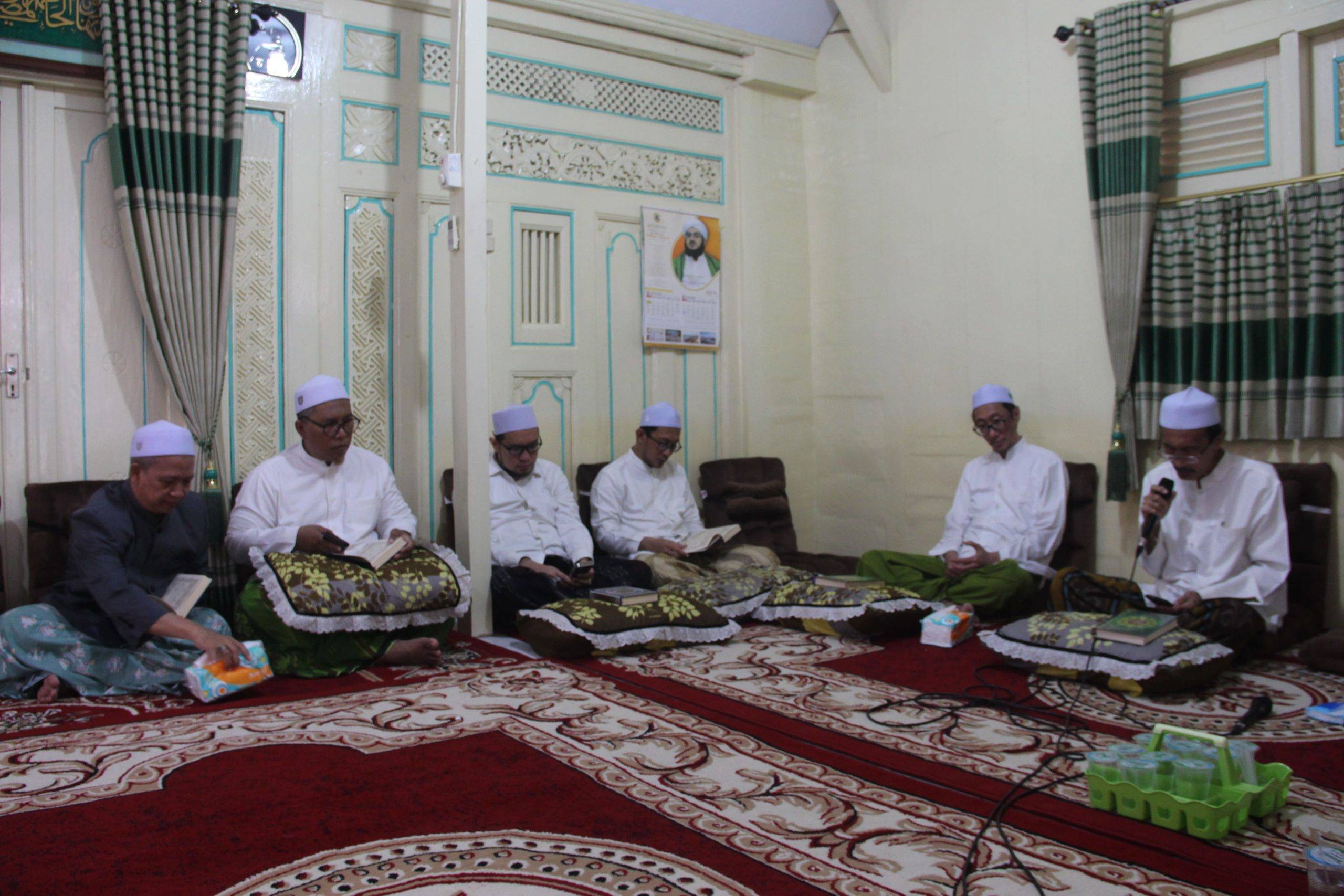 Live Streaming Pembukaan Khataman Quran bil Ghoib Peringatan Haul KH ...