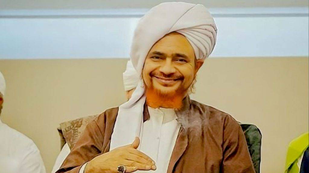 Al-Habib Umar bin Muhammad bin Salim bin Hafidz akan Kunjungi Indonesia, Simak Biografi Beliau ...